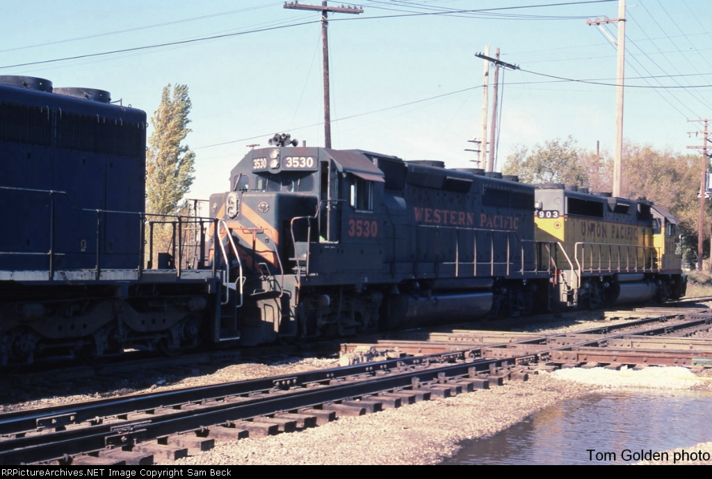 WP 3530 and UP 903 Northbound